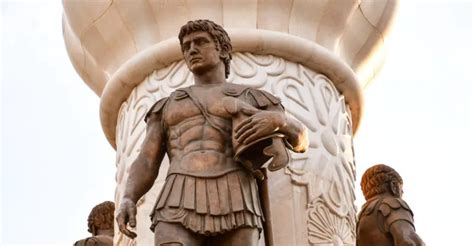 Período Clássico o que foi política arte e características