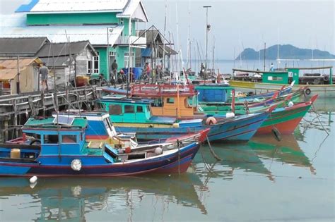 Imbas Harga Solar Mahal Ratusan Kapal Nelayan Tak Bisa Melaut Nawacita