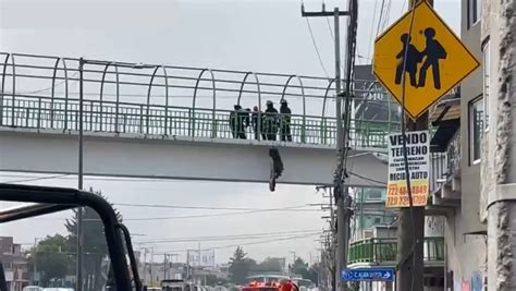 Amanecen Restos Colgados En Puente Peatonal De Toluca