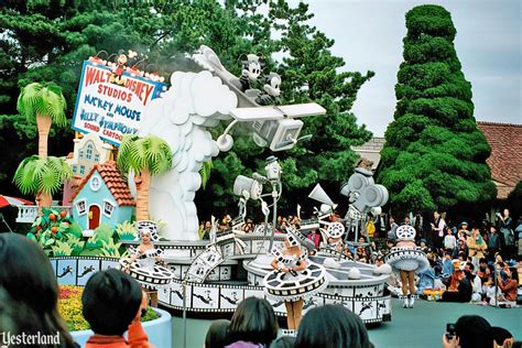 Yesterland Disney On Parade 100 Years Of Magic At Tokyo Disneyland