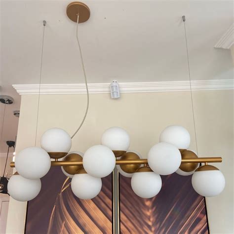 Lustre Pendente Moderno Jabuticaba Palle Dourado C Pulas Brancas