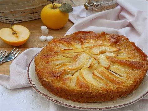 2 pommes et 10 minutes pour ce délicieux gâteau aux pommes de grand