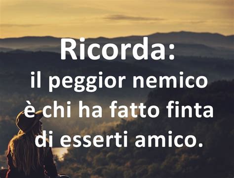 Aforismi Sulla Falsa Amicizia