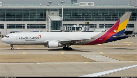 HL7507 Asiana Airlines Boeing 767 38EF Photo By RobertLN ID 1583053