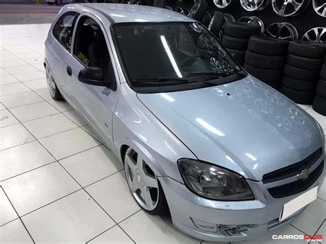 Celta LS Rebaixado Rodas Volcano Wheels Axxis Aro 17