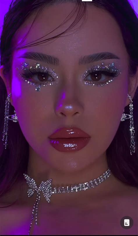 Sparkley Eye Makeup Look White Eye Makeup Silver Eye Makeup Smoky Eye