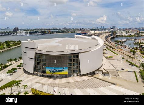 American Airlines Arena Downtown Miami Fl Stock Photo Alamy