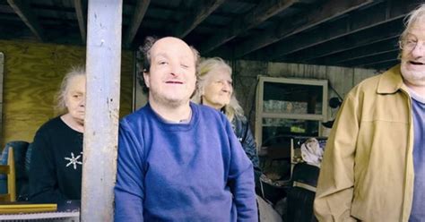 Homem documenta a família mais incestuosa do mundo