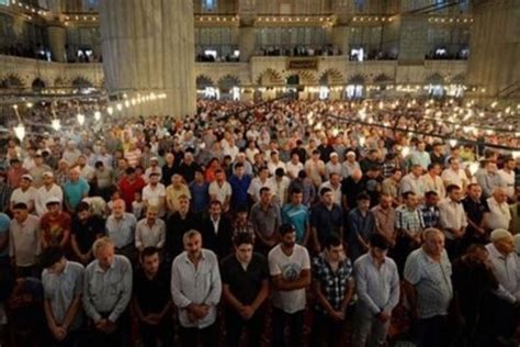 Yatsı Namazı Kaç Rekattır Nasıl Kılınır Teravih