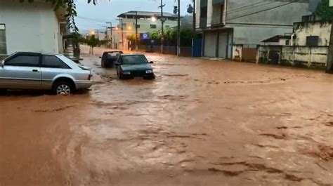 Chuva Forte Causa Alagamentos E Deslizamentos Em Itaperuna Tribuna NF