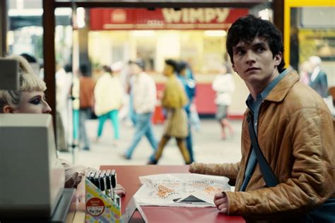 How Does Black Mirror Bandersnatch Work Popsugar Entertainment