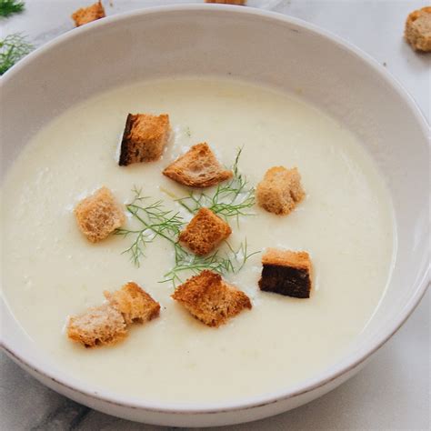 Cyril Lignac partage sa recette gourmande de velouté de topinambours à