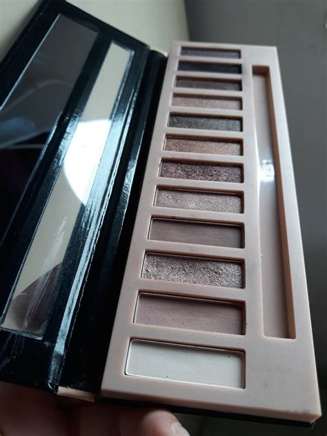 La Girl Eyeshadow Palettes Nudes Kesehatan Kecantikan Rias Wajah Di