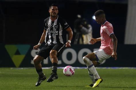 Lu S Castro Elogia Estreia Do Americano Jacob Montes Pelo Botafogo