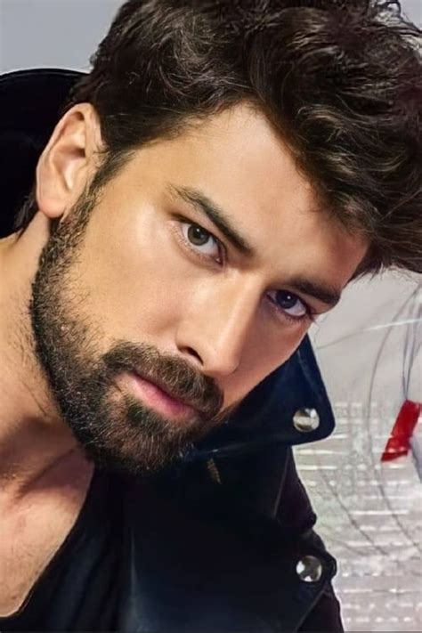 Alp Navruz kimdir Alp Navruz filmleri biyografisi ve hakkında