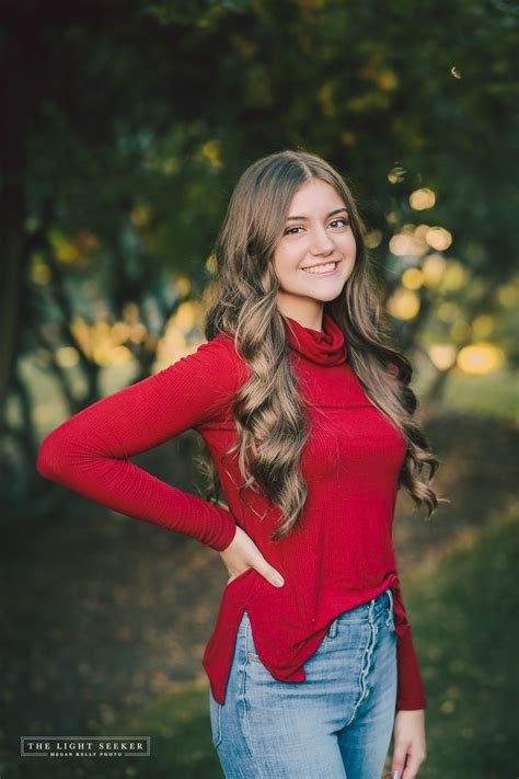 Stephanies Seniors The Light Seeker Photography Poses Women Womens Portrait Photography