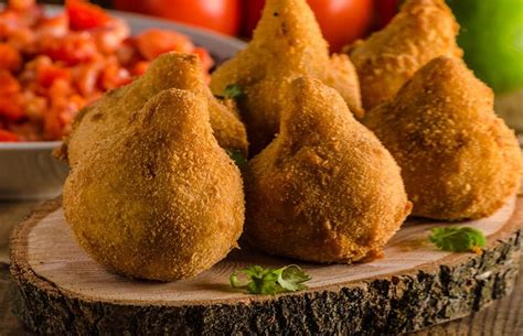 5 Receitas De Coxinha De Mandioca Que Deixam Todos Babando