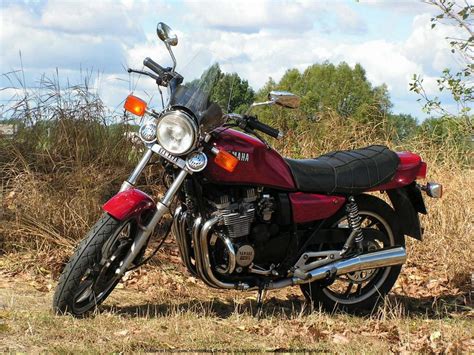 1983 Yamaha XJ 550 Moto ZombDrive