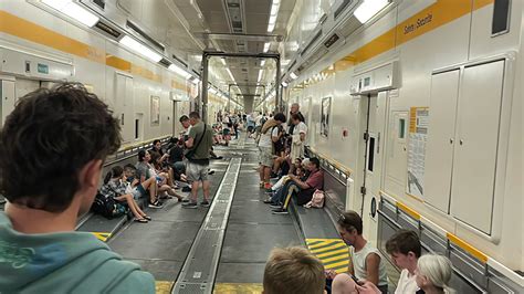 Passengers Stranded Inside 31 Mile Channel Tunnel For 5 Hours