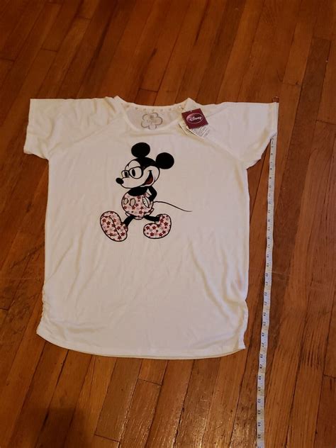 Disney Women S Minnie Mouse T Shirt Leaning Short Sleeve White Japanese