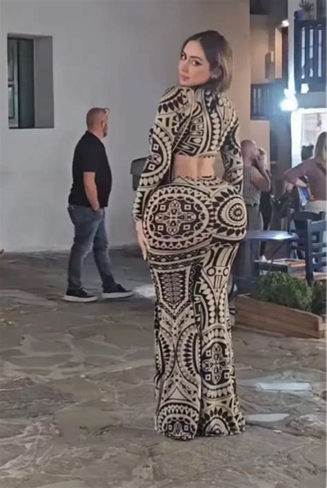 Shameless Model Distracts Couple By Flaunting Huge Brazilian Butt