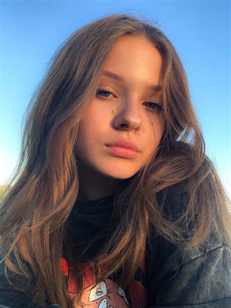 Girl With Brown Hair Brown Eyed Girls Pretty White Girls Cute Girls