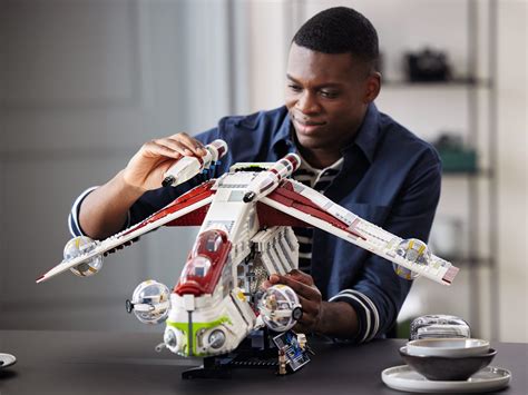Lego Releases Massive Star Wars UCS Republic Gunship With 3 292