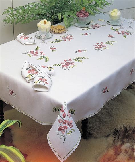 Nappes à Broder Nappes Margot Broderie à Broder Ramage Nappe