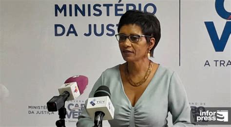 Ministra da Justiça preside acto de comemoração da 22ª edição da Semana