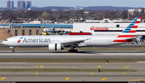 N731AN American Airlines Boeing 777 323ER Photo By OMGcat ID 1410297