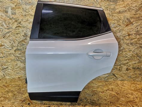 NISSAN QASHQAI J11 DRZWI LEWE TYŁ 13871867900 oficjalne archiwum