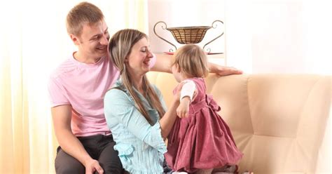 Proceso de adopción en España Menudos Bebés