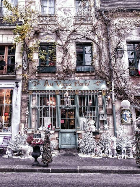 Au Vieux Paris d Arcole Île de la Cité solosophie Best cafes in