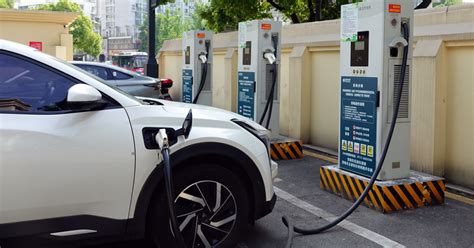 UE impune taxe vamale de până la 38 pentru mașinile electrice produse