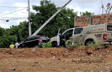 Em Brumado Homem Bate Carro Em Poste E Moradores Ficam Sem Energia