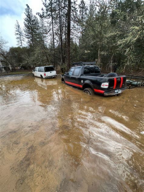 Two Trucks Stuck In Mud Offroad Portal