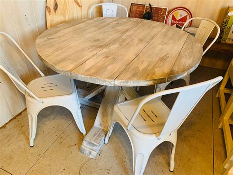 Round Rustic Farmhouse Table With Chairs Single Pedestal Etsy