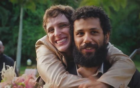 Antes De Beijo Globo Usou Estrat Gia Para Emplacar Casal Gay Em