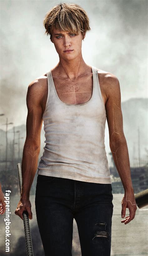 Mackenzie Davis Nude Onlyfans Leaks Leakfap
