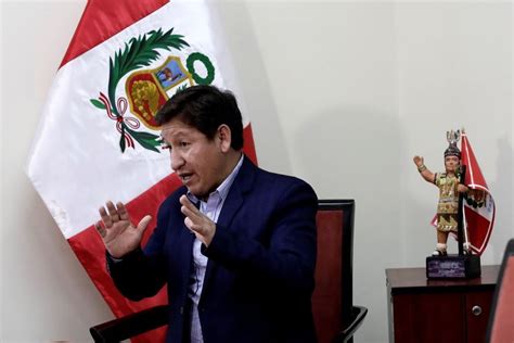Fiscalía peruana abre investigación contra el primer ministro y el