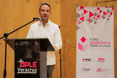 Alcalde JM Unánue da la bienvenida al Foro Democracia desde lo Local