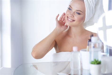 Beneficios De Hidratar La Cara Descubre Como Act A En Tu Piel Skin