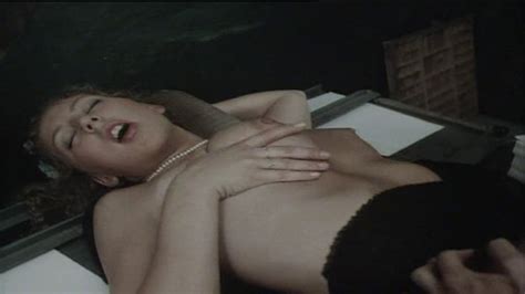 Naked Paola Pasetti in Ekstasen Mädchen und Millionen