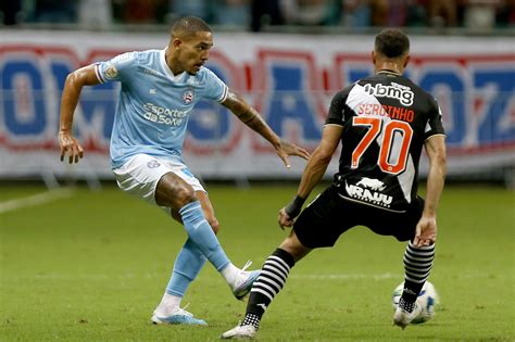 Payet só jogou 90 minutos em uma partida pelo Vasco em Campeonatos