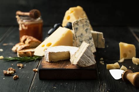 The Ultimate Guide To Wine And Cheese Pairings What Pairs With