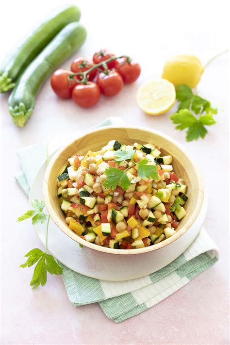 Salade estivale aux pois chiches et légumes d été Recettes de cuisine