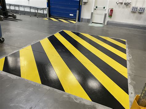 Marquage Au Sol Signalisation Pour Industries Routes Salles De