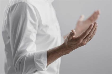 Perbedaan Bacaan Doa Qunut Imam Dan Makmum