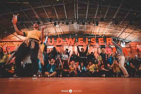 Budweiser Basement recebe a transmissão do jogo do Brasil Flertaí