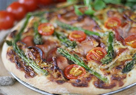 Pizza Ze Szparagami I Szynk Parme Sk Doradcasmaku Pl